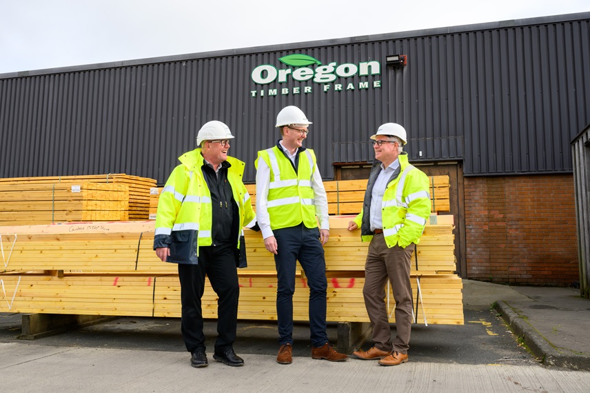Oregon Timber Frame welcomes local MP to Selkirk site | Scottish Construction Now